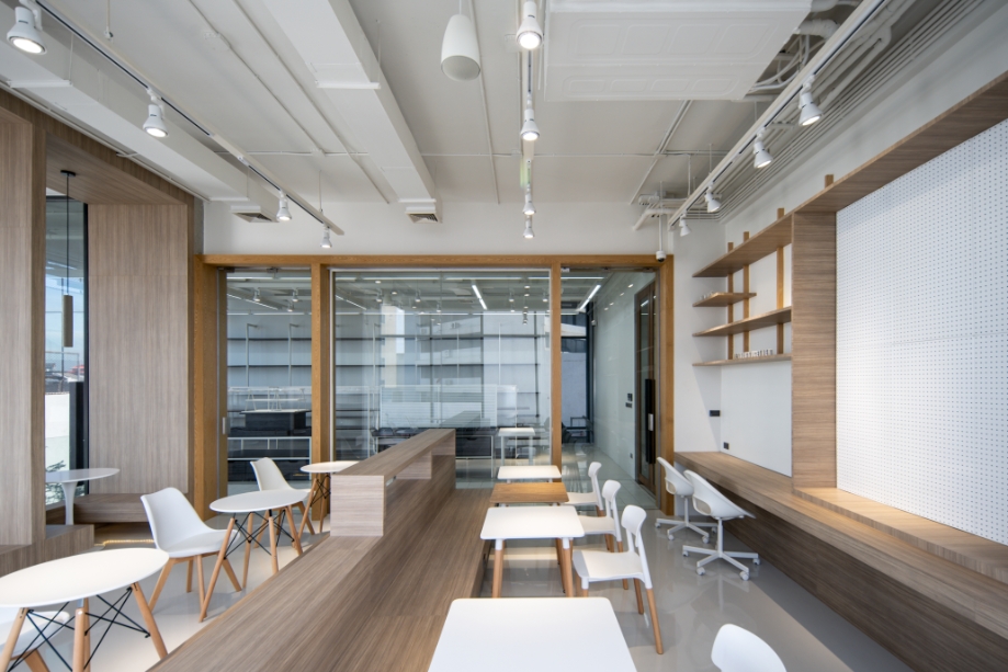 BETTER TOGETHER BY VIVE DESIGN STUDIO | IAMEVERYTHING.CO