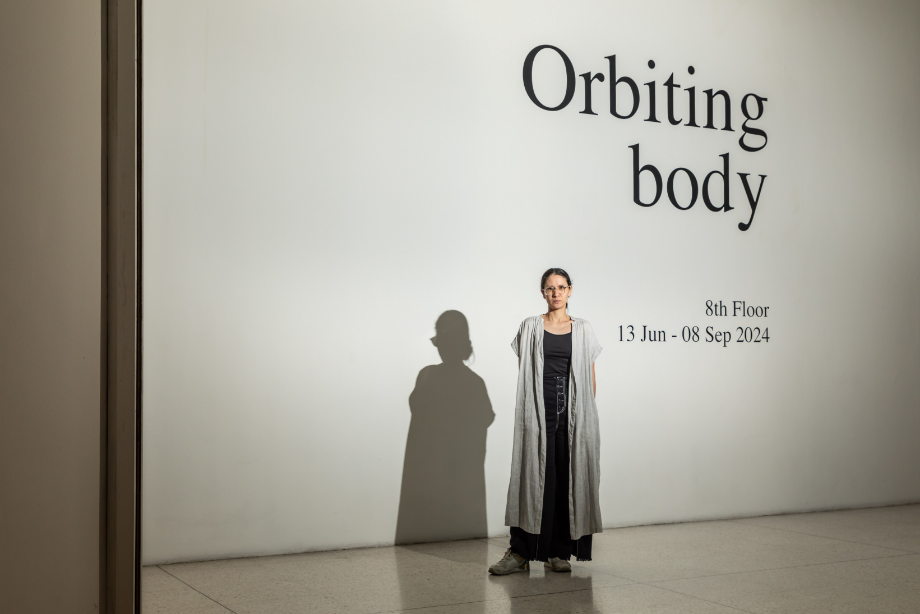 “แมรี่ ปานสง่า” ผู้เปรียบงานภัณฑารักษ์เป็นเสมือนงานศิลปะ ที่นำพาผู้ชมเข้าร่วมตัดสินใจถึงความงาม ...